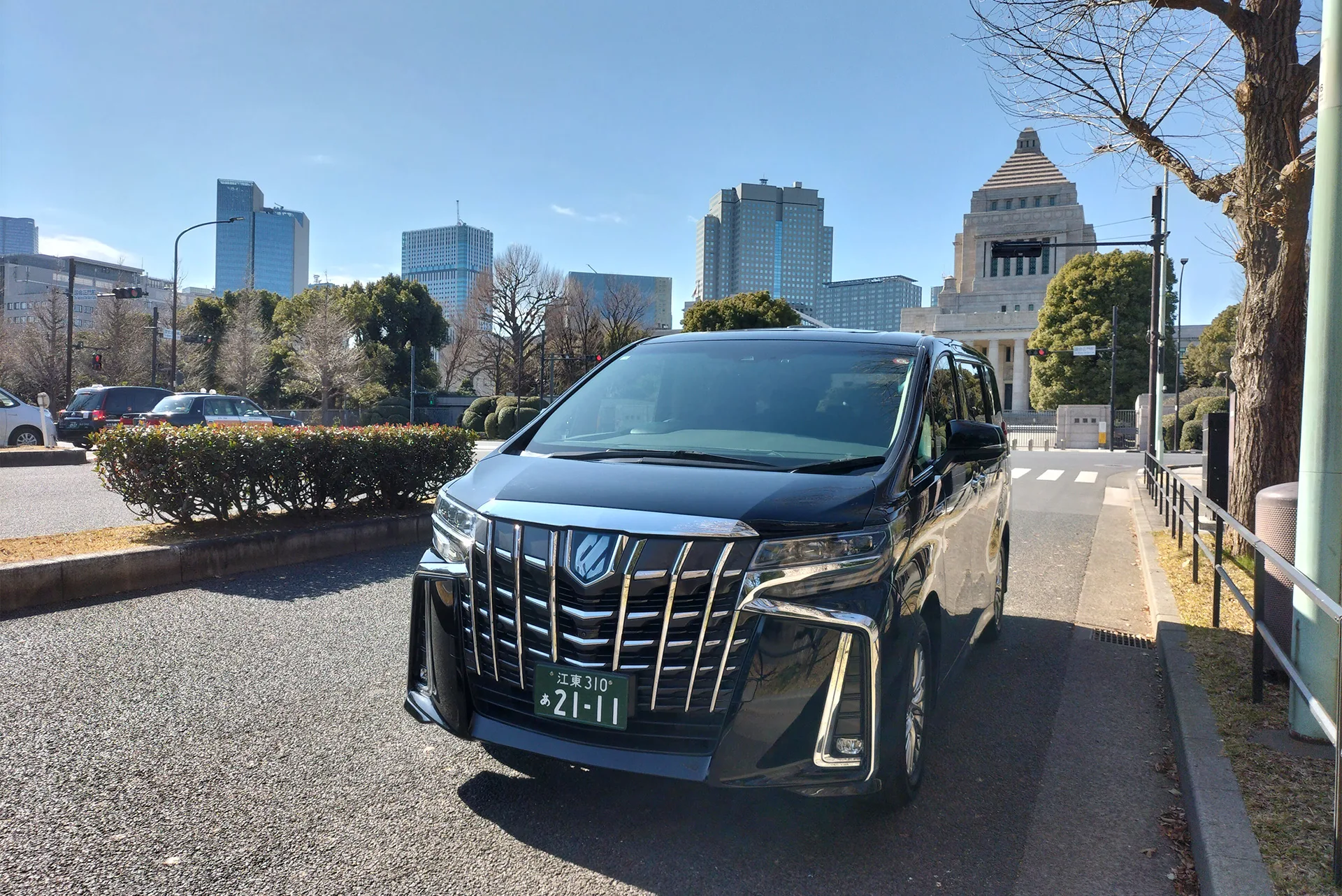 Fujitaxi Alphard Hire Service Tokyo | Airport Transfer & Sightseeing